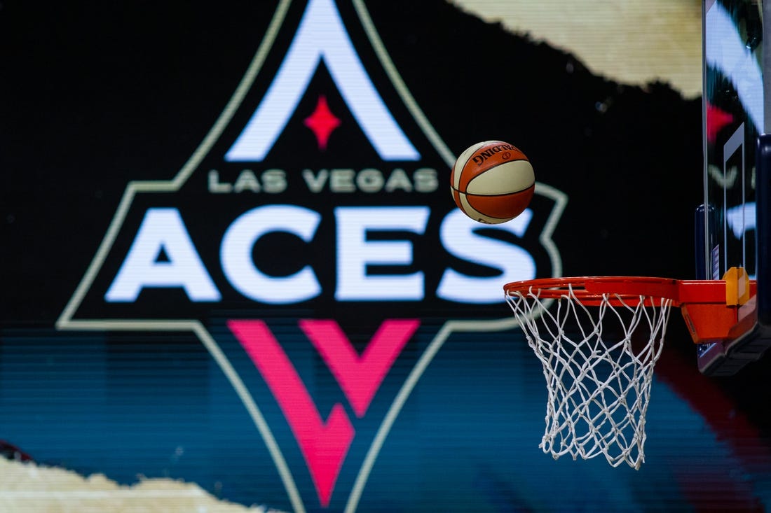 Chelsea Gray helps Aces beat Storm, clinch top playoff seed - Field ...