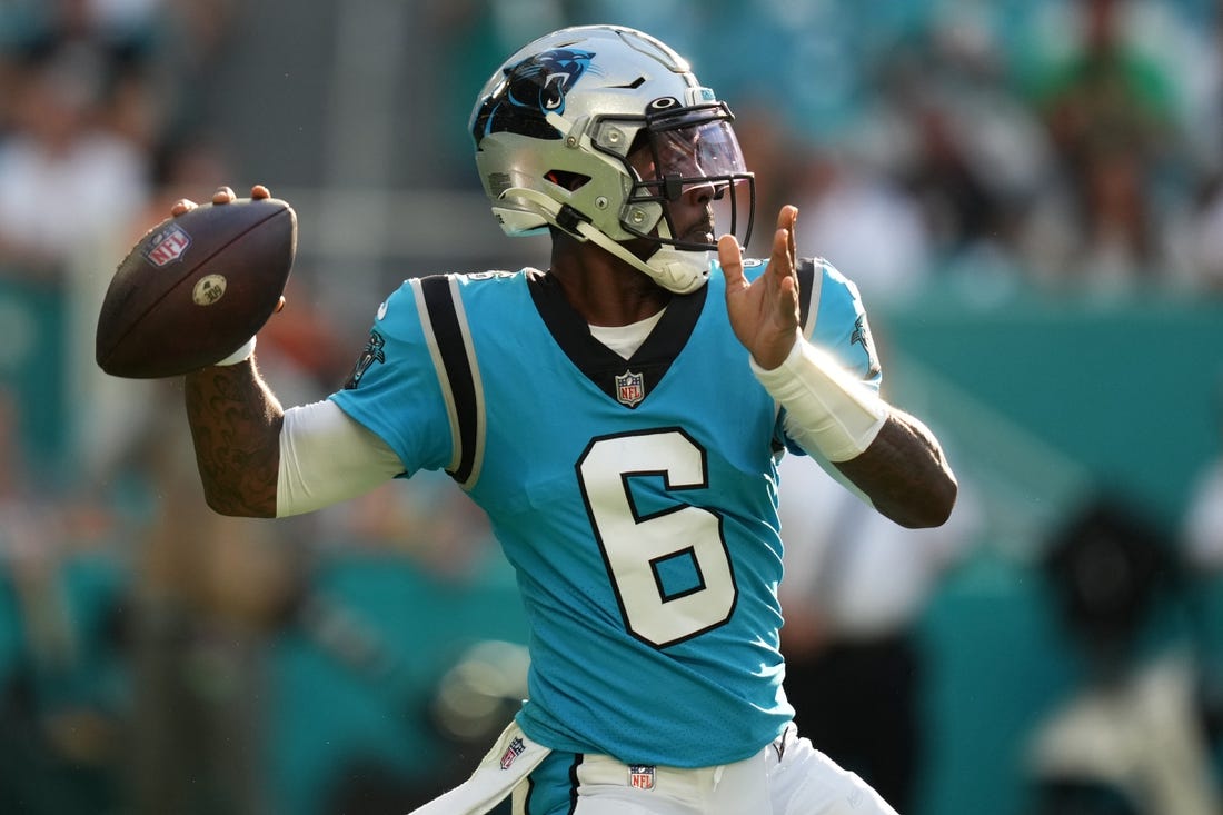 QB P.J. Walker likely to remain starter in Week 8 - Field Level Media ...