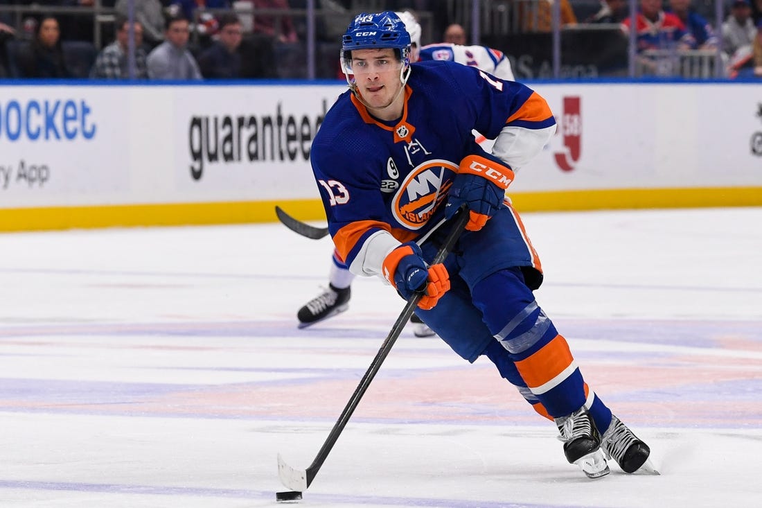 Isles' Mathew Barzal signs 8-year, $73.2M extension - Field Level Media ...