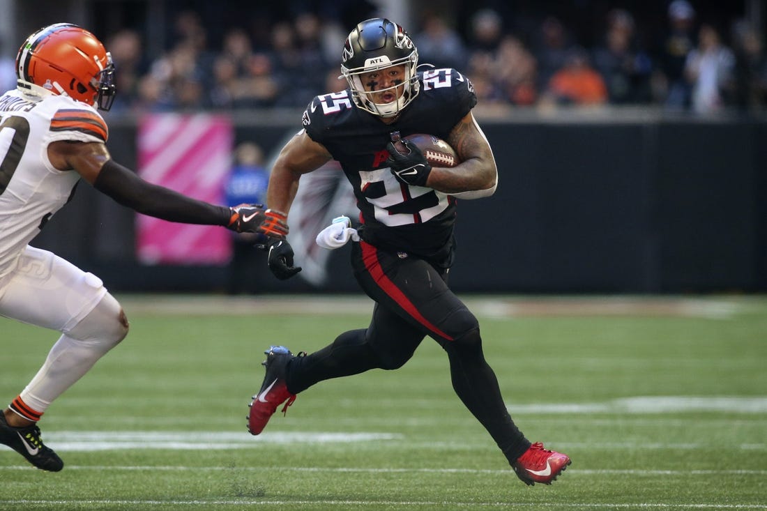 Arthur Smith, Falcons turn to rookie runners with Patterson out - Field ...