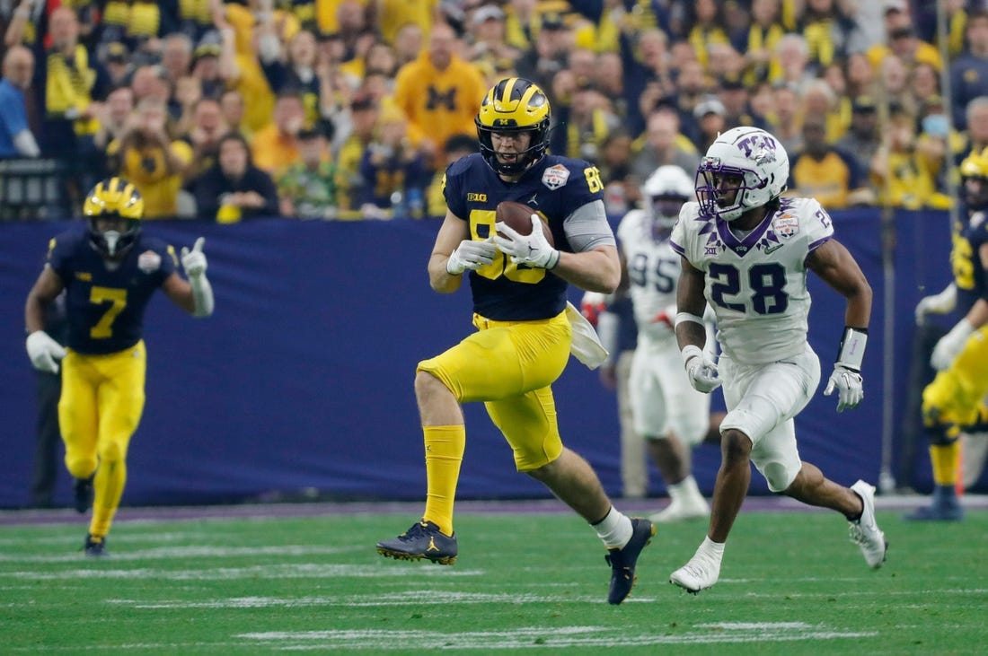 Michigan TE Luke Schoonmaker turns pro - Field Level Media ...