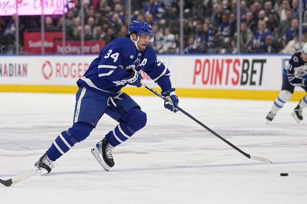 Auston Matthews flying high as Maple Leafs meet rival Canadiens - Field ...