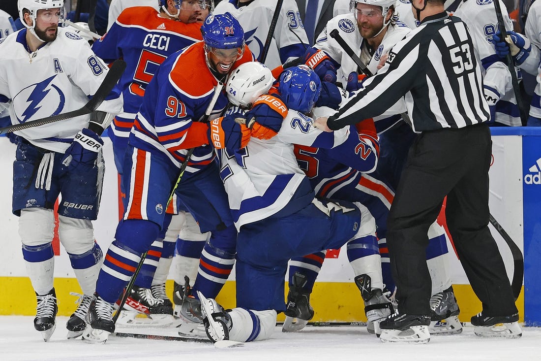 Connor McDavid nets winner as Oilers dump Lightning - Field Level Media ...
