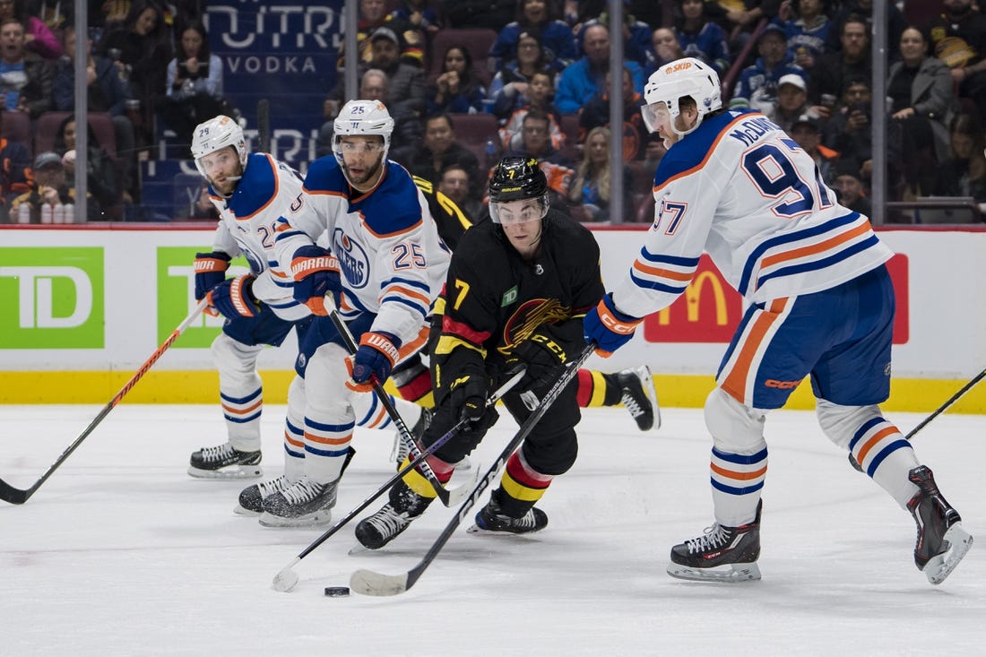 Connor McDavid, Zach Hyman team up to lead Oilers past Canucks - Field ...
