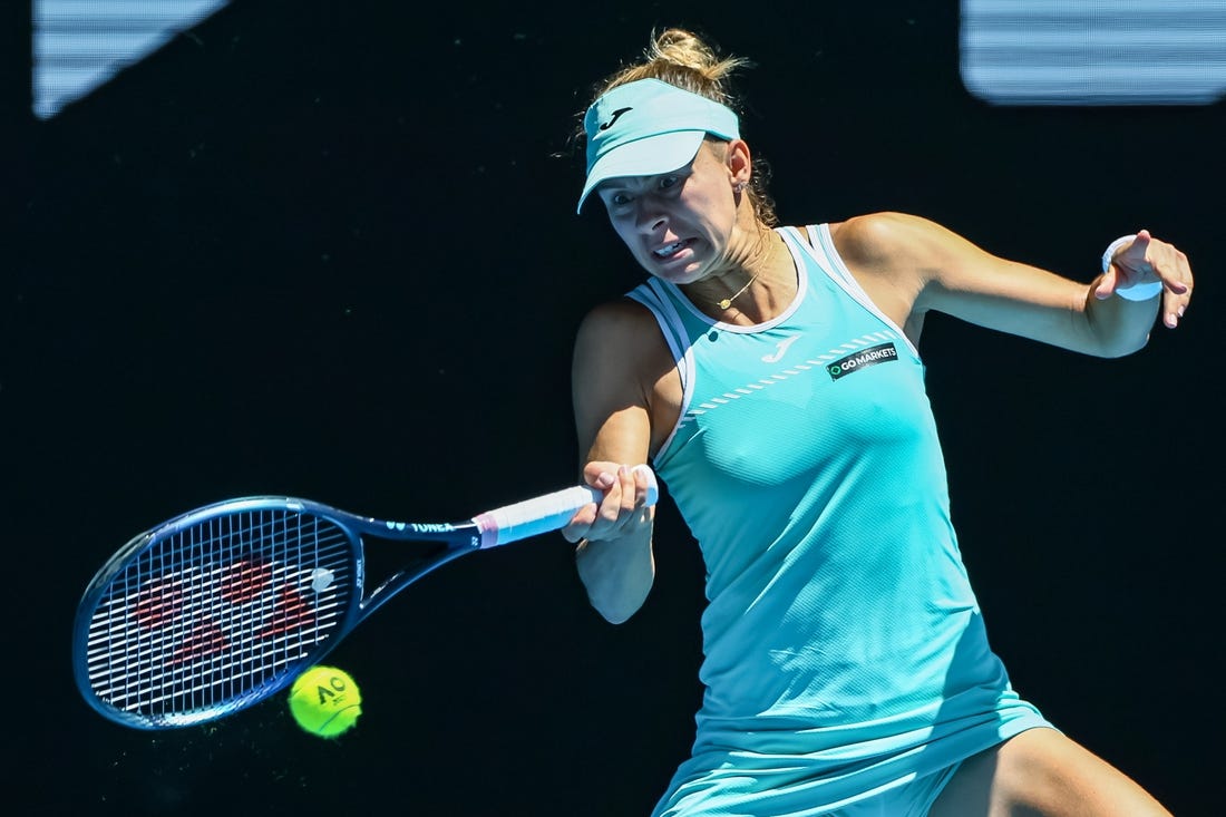 Unseeded Magda Linette plows into Australian Open semifinals - Field ...