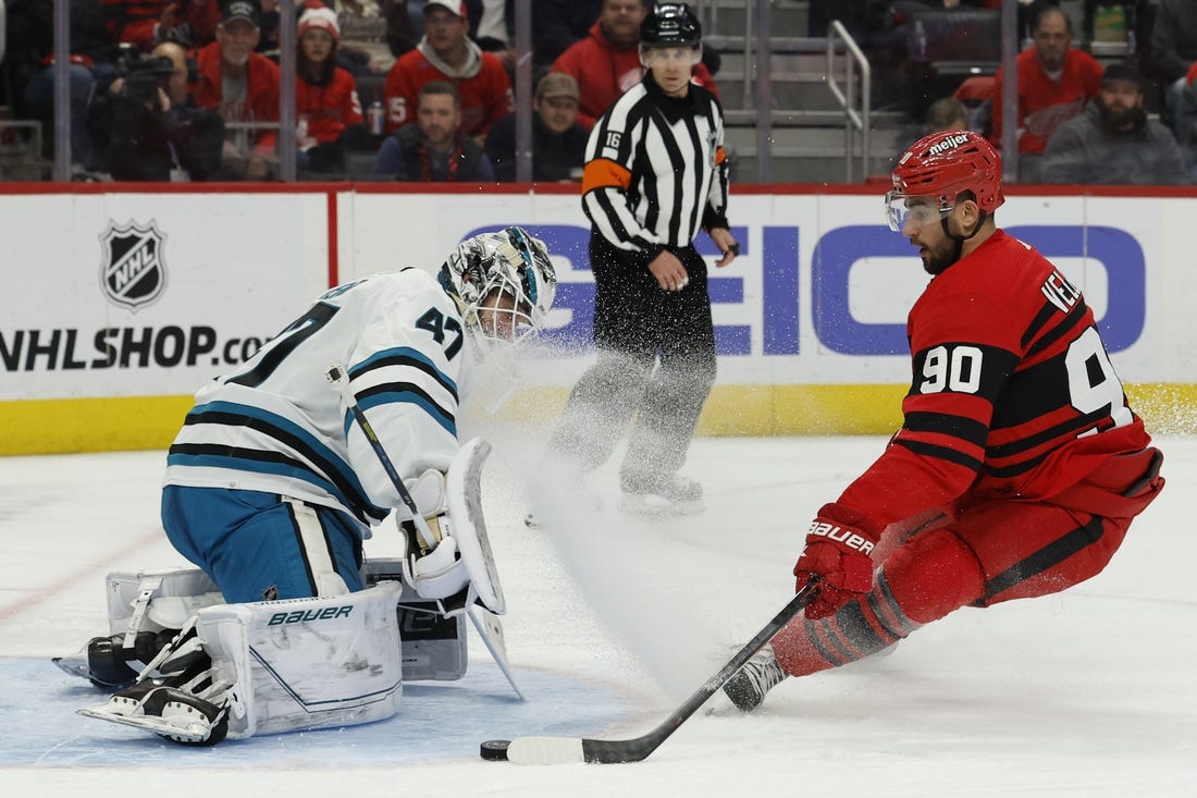 Andrew Copp carries Red Wings past Sharks in OT - Field Level Media ...
