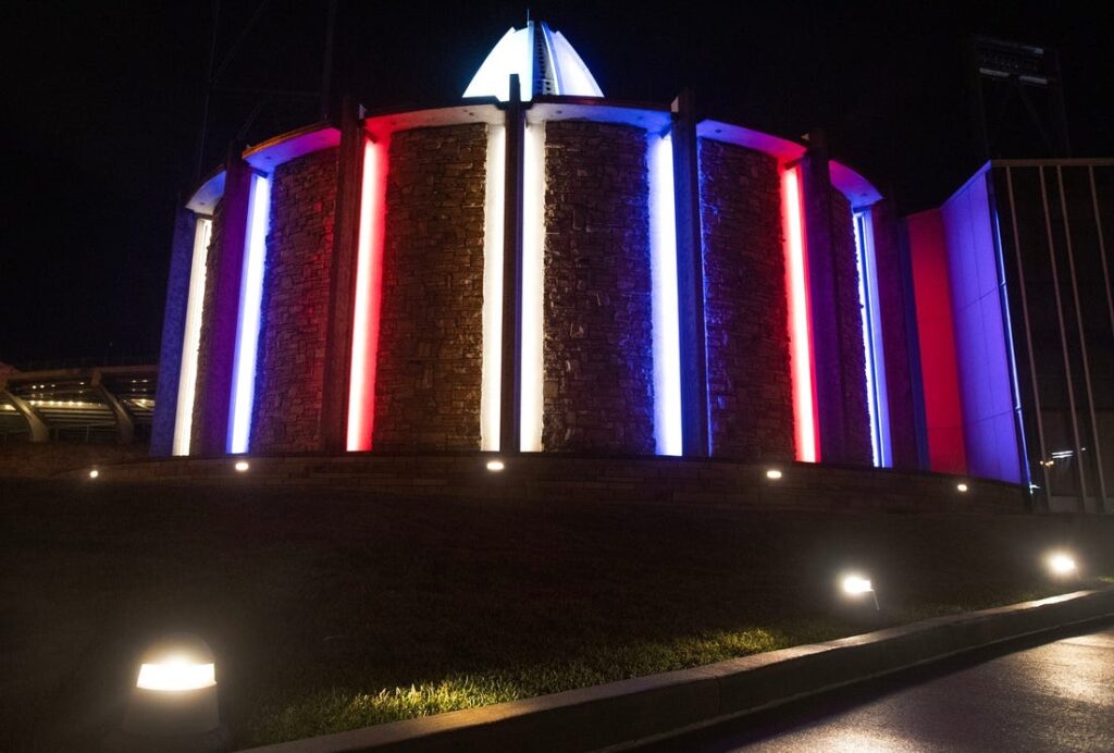 Joe Thomas, Darrelle Revis lead Pro Football Hall of Fame class - Field ...