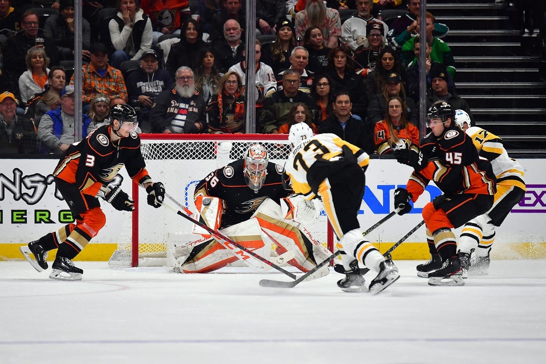 Evgeni Malkin earns milestone point as Penguins roll over Ducks - Field Level Media ...