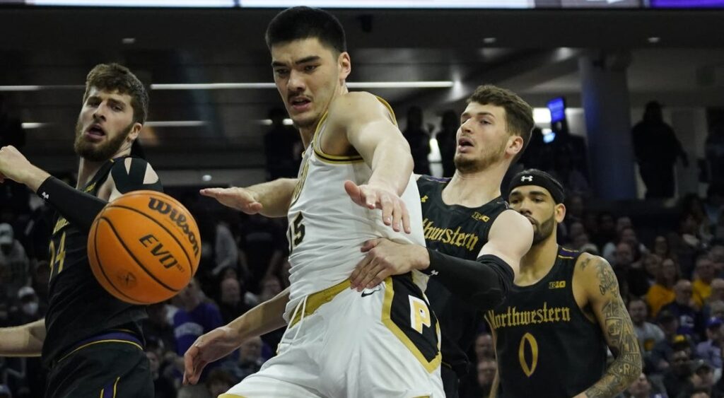 Northwestern stages late rally to stun No. 1 Purdue - Field Level Media ...