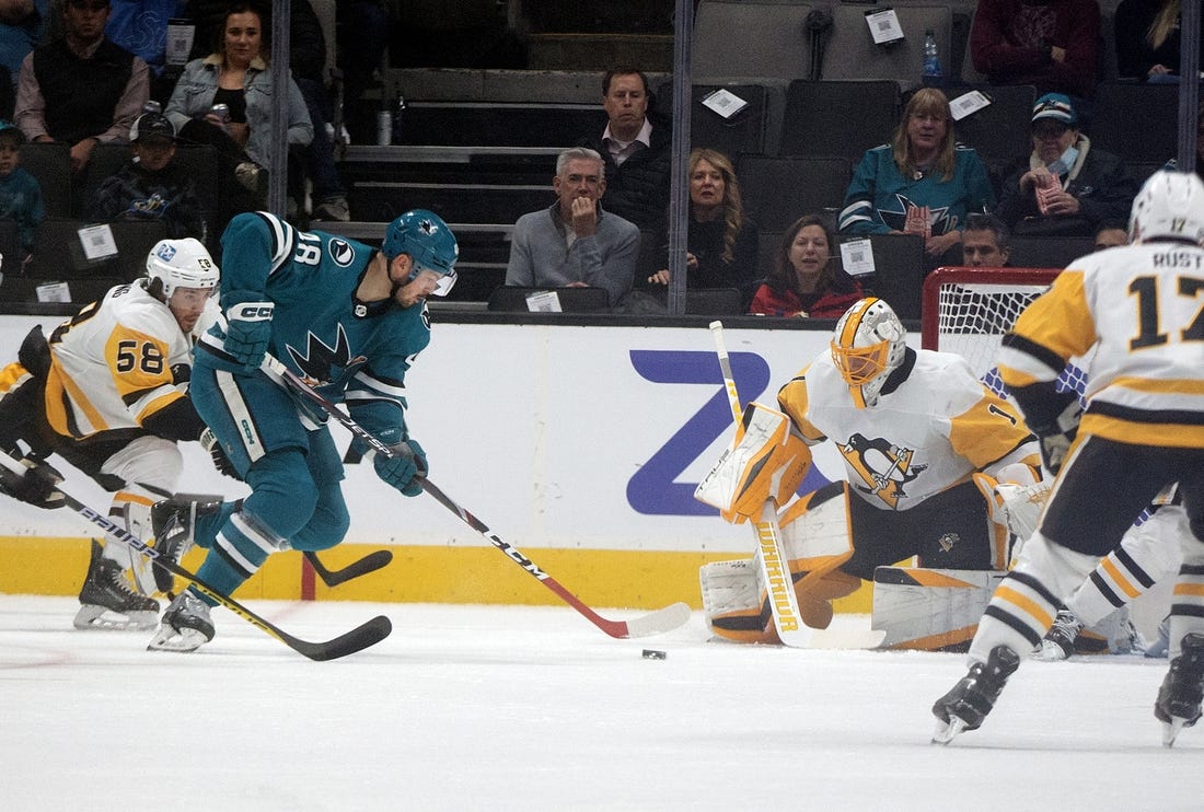Jake Guentzel helps Penguins hold on vs. Sharks - Field Level Media ...
