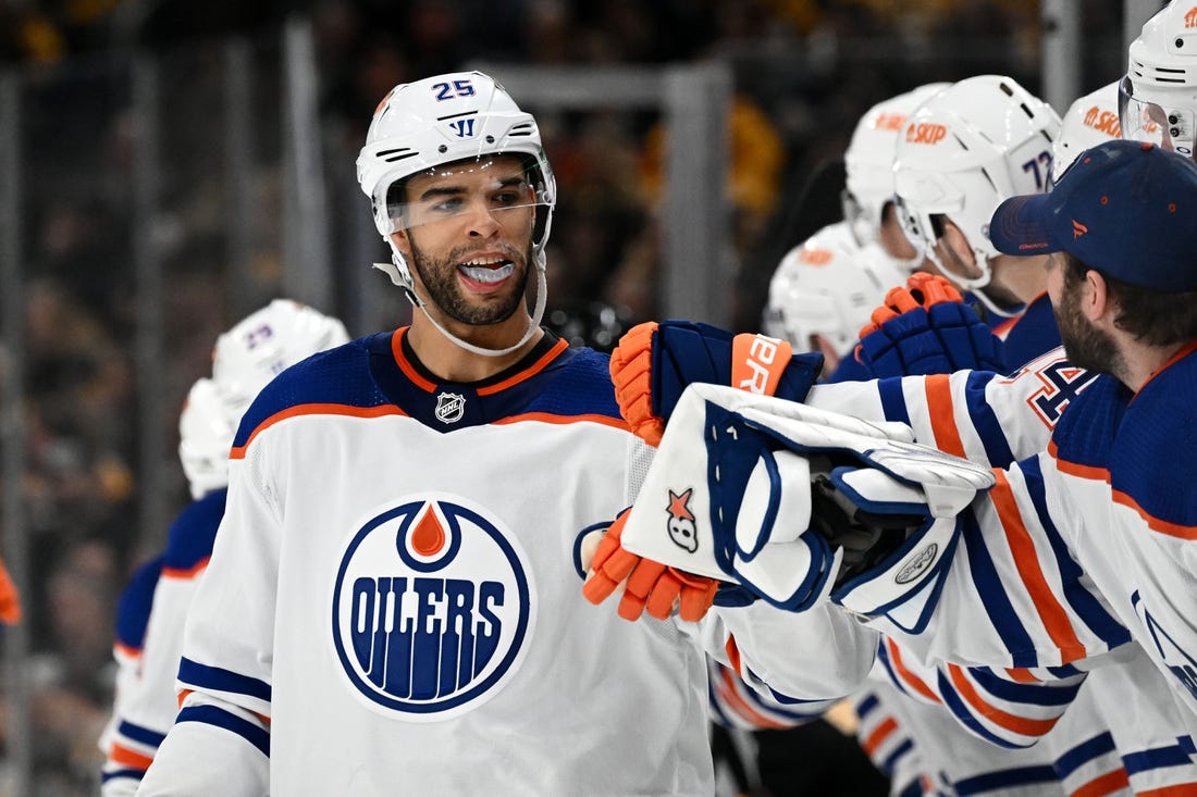 Oilers riding high going into game at Maple Leafs - Field Level Media ...