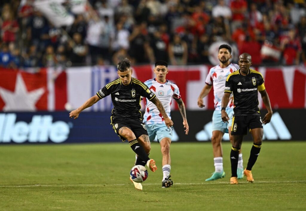 Crew defeat Fire for third straight win - Field Level Media ...