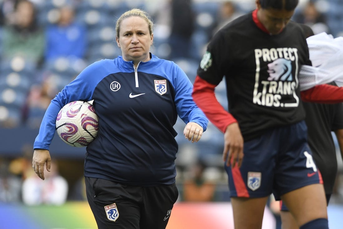 OL Reign sign coach Laura Harvey through 2025 - Field Level Media ...