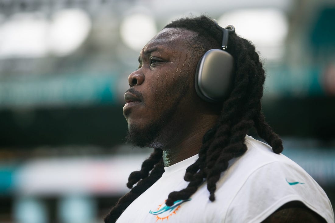 Reports: Bills T Brandon Shell planning to retire - Field Level Media ...