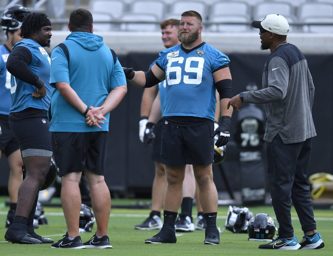 Jaguars OL Tyler Shatley returns after heart scare - Field Level Media ...
