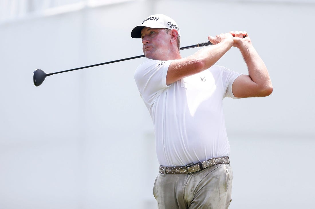 Lucas Glover stays on a roll, leads FedEx St. Jude Championship - Field ...