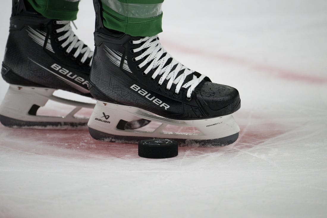 ESPN's Barry Melrose retires after Parkinson's diagnosis - Field Level ...