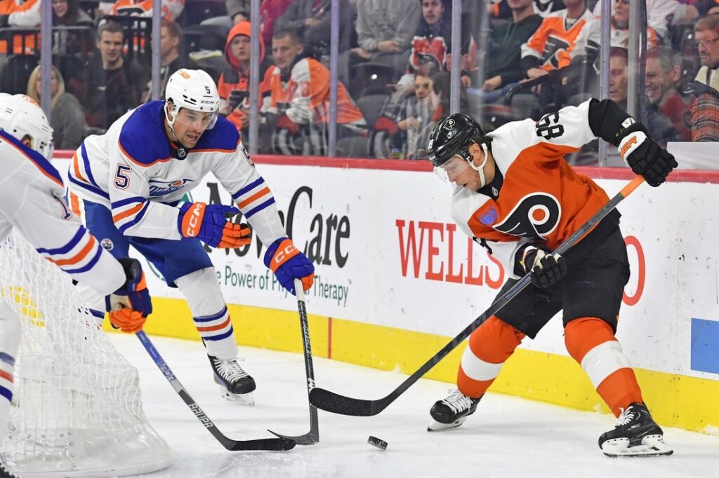 Cam Atkinson helps Flyers breeze by Oilers - Field Level Media ...