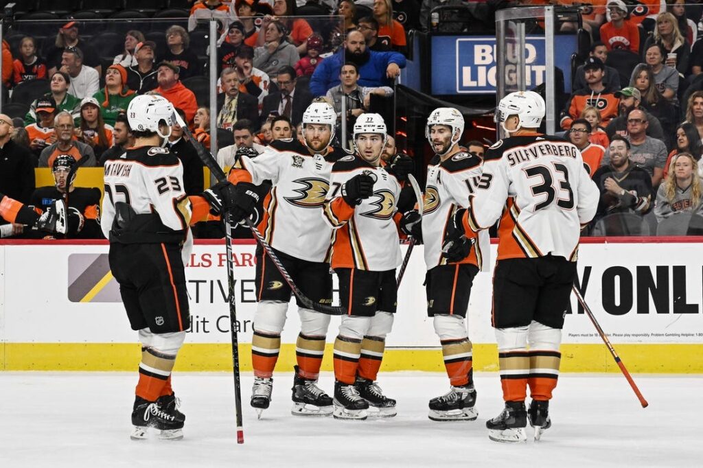 Frank Vatrano (hat trick), Ducks thump Flyers - Field Level Media ...