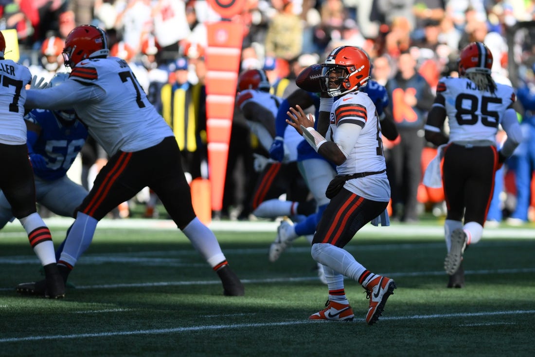 Browns, Cardinals meet with quarterback rooms in limbo - Field Level ...