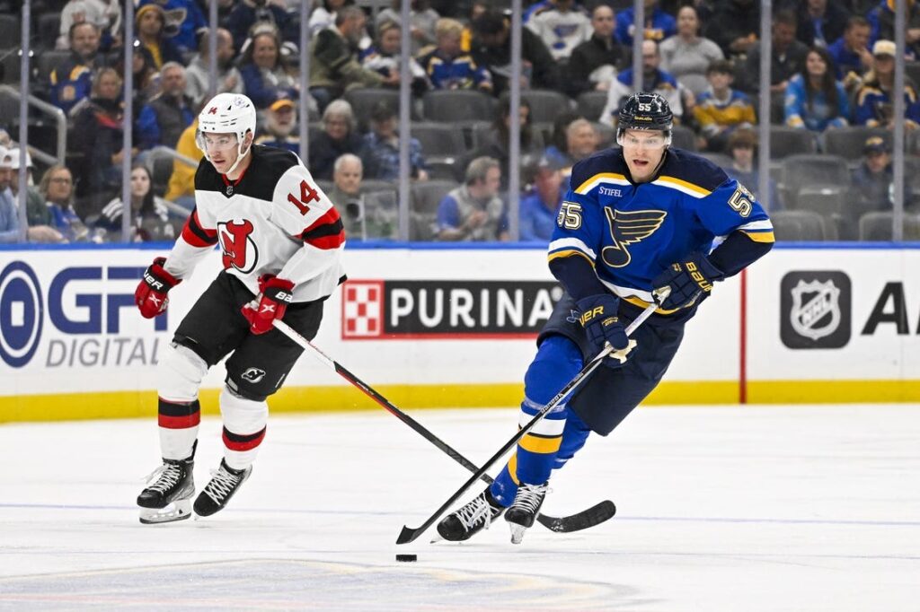 Kevin Hayes scores twice, Blues snap losing streak with win over Devils ...