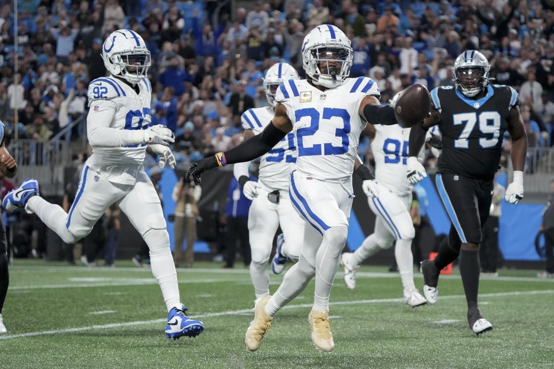 Kenny Moore II's 2 TDs help Colts pick off Panthers - Field Level Media ...