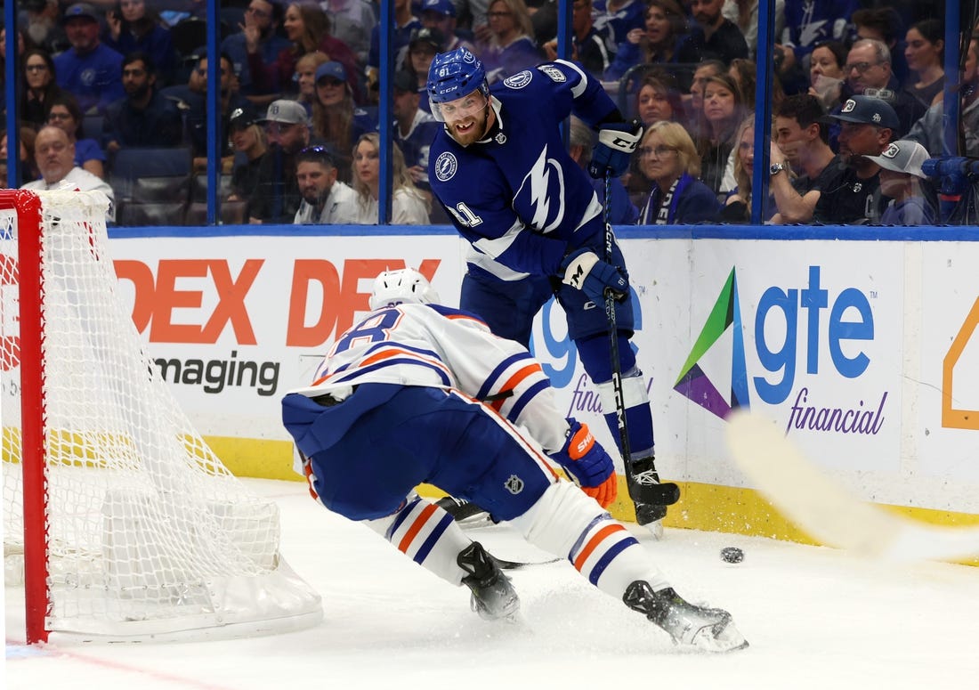 Lightning continue home mastery of Oilers - Field Level Media ...