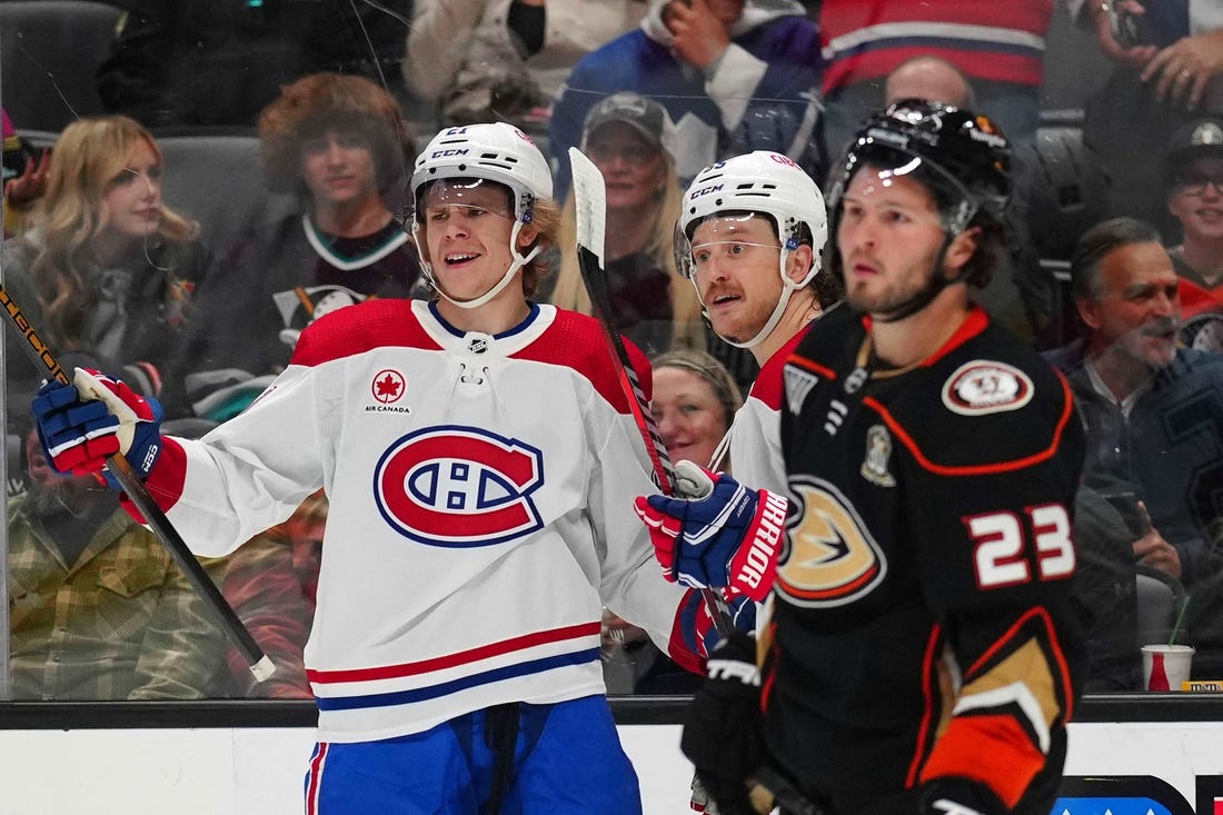 Alex Newhook nets pair as Canadiens edge Ducks - Field Level Media ...