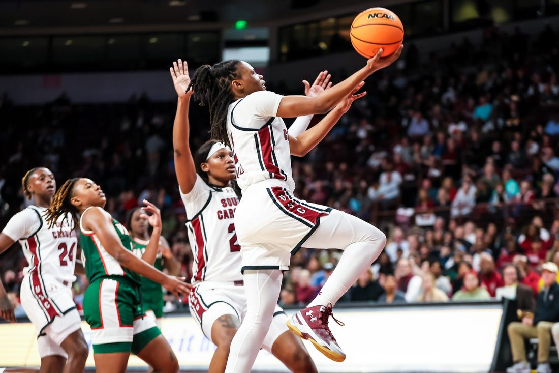 Womens Top 25 Roundup No 1 South Carolina Sets Records Field Level