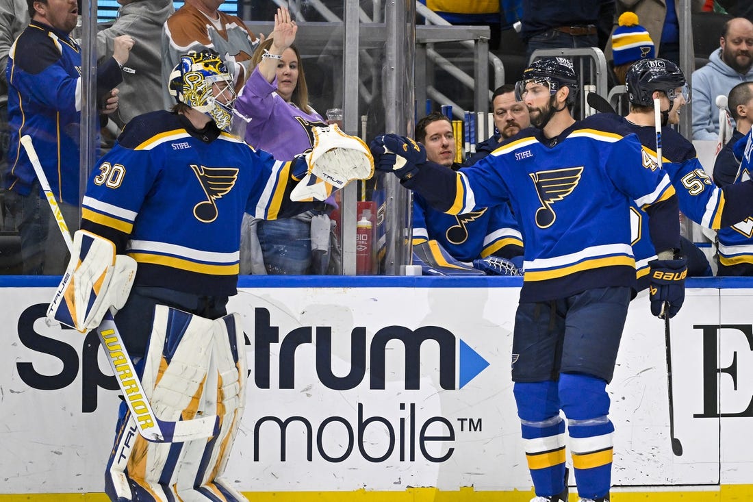 Blues trade D Robert Bortuzzo to Islanders - Field Level Media ...