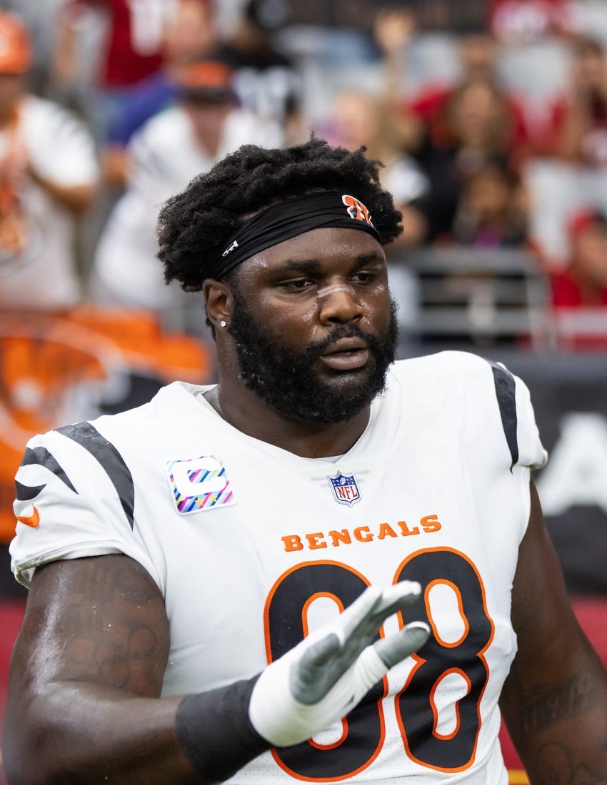 Bengals' DJ Reader (knee) carted off field vs. Vikings - Field Level ...