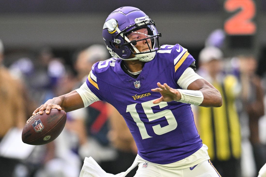 Vikings sticking with Joshua Dobbs at QB this week - Field Level Media ...
