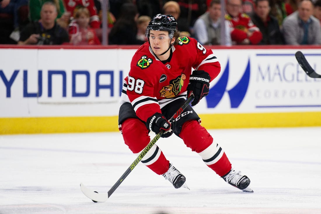 Blackhawks look to build off win in clash vs. Canadiens - Field Level ...