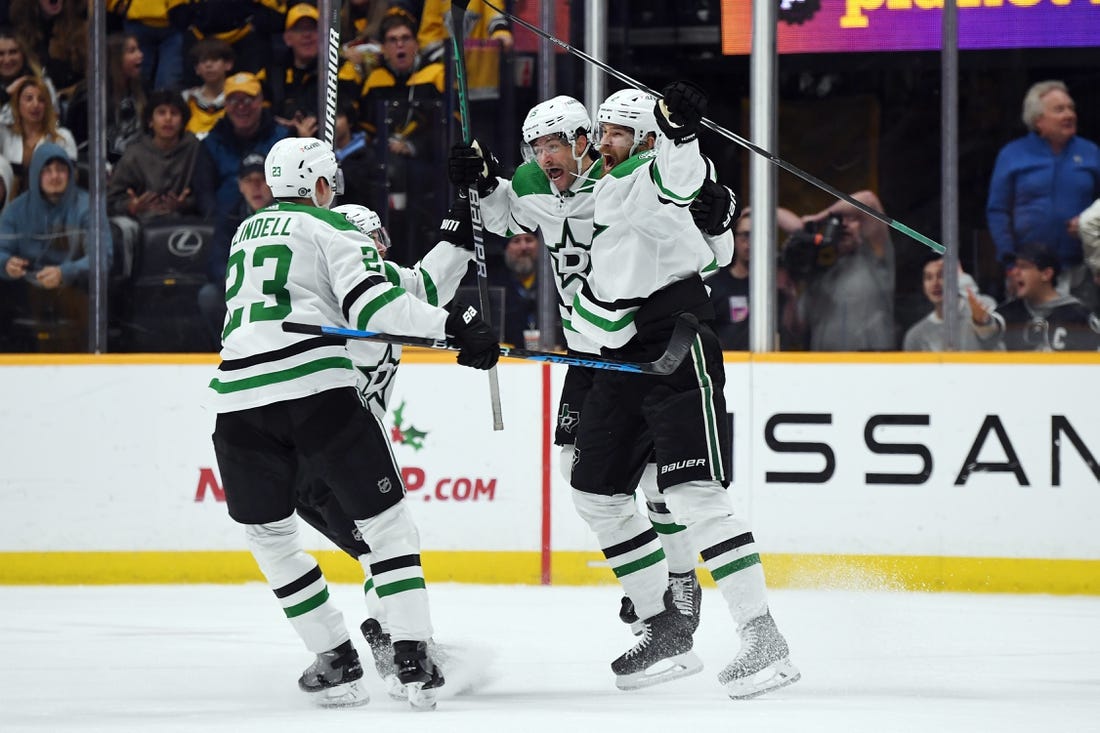 Stars score twice in final 13 seconds to stun Predators - Field Level ...