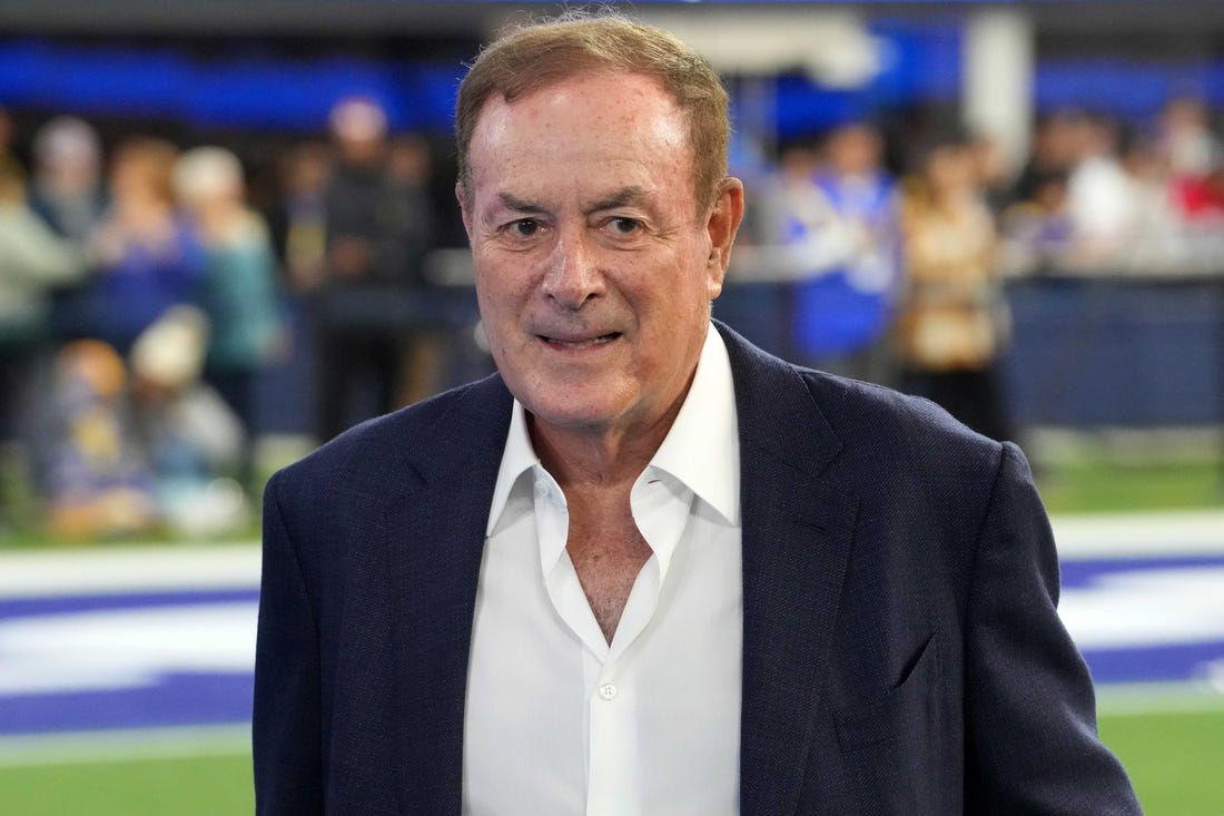 Al Michaels confirms return for 2024 TNF games with Amazon - Field ...