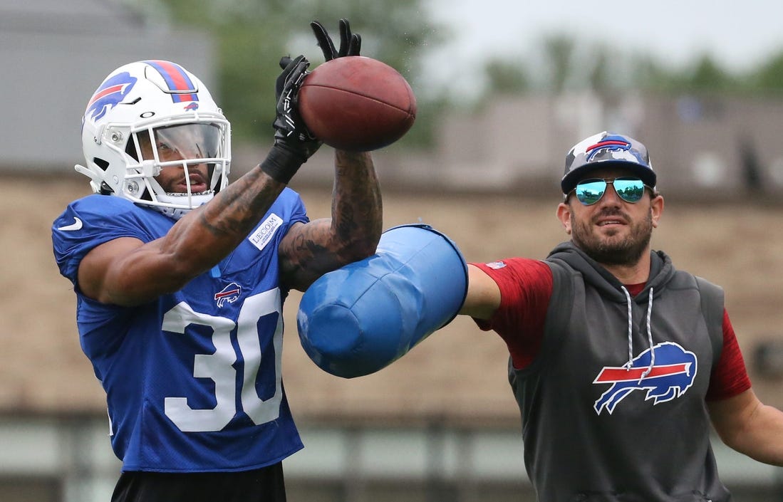 Bills promote linebackers coach Bobby Babich to DC - Field Level Media ...