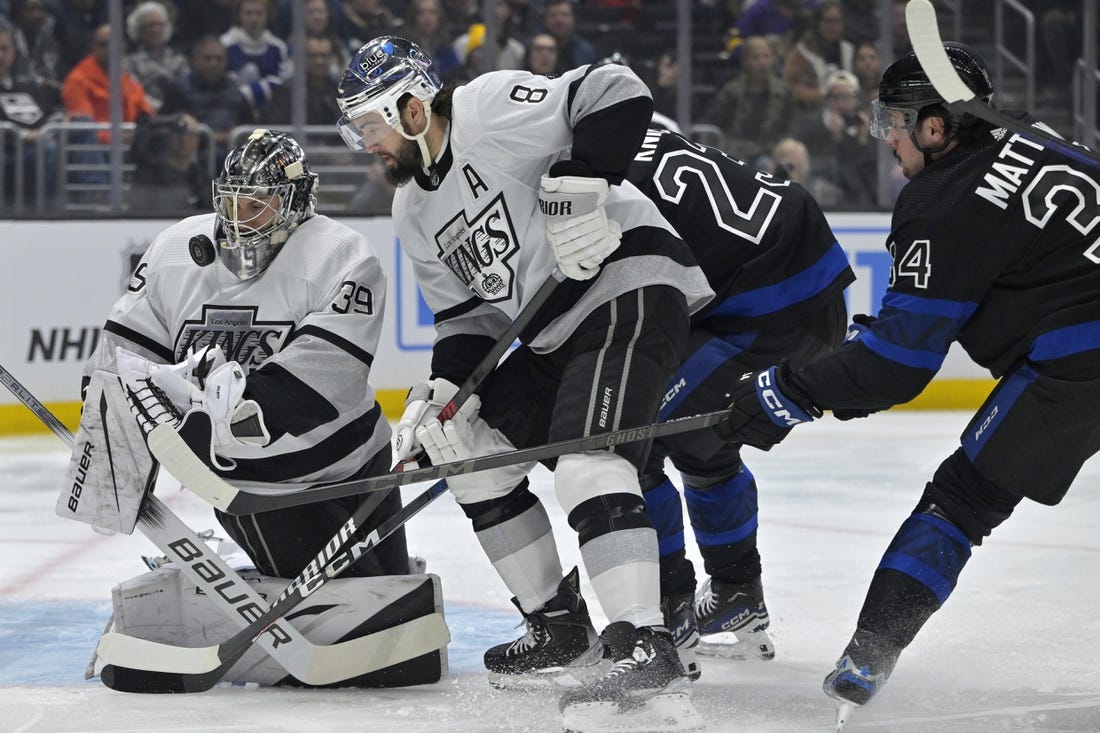 Martin Jones stops 31 shots as Leafs blank Kings - Field Level Media ...
