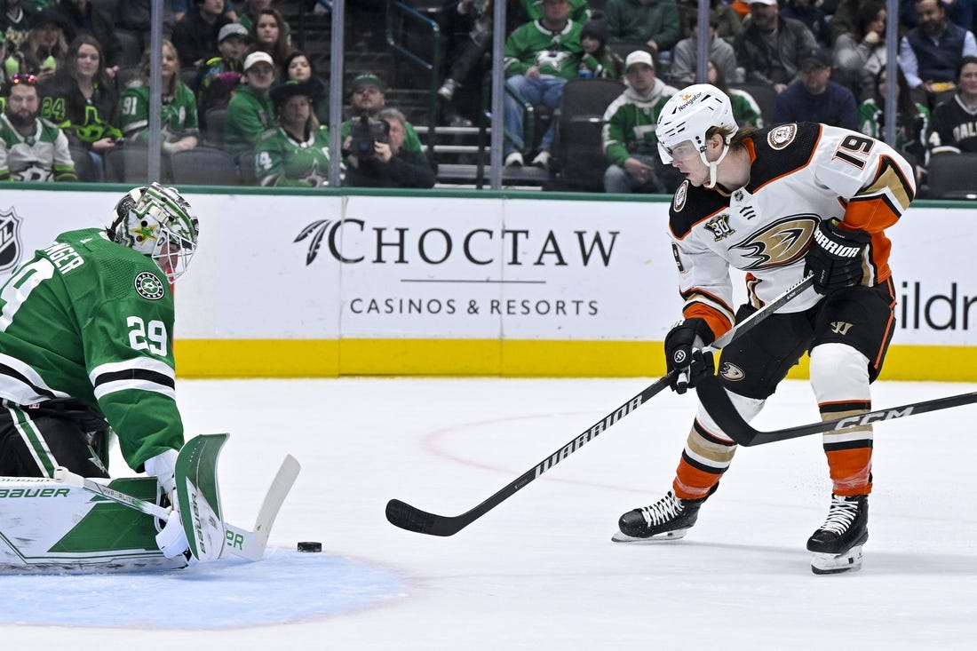 Thomas Harley scores in OT as Stars edge Ducks - Field Level Media ...