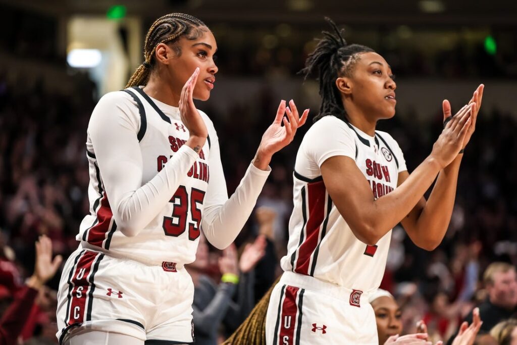 Top six teams unchanged in women's Top 25 poll - Field Level Media - Professional sports content ...