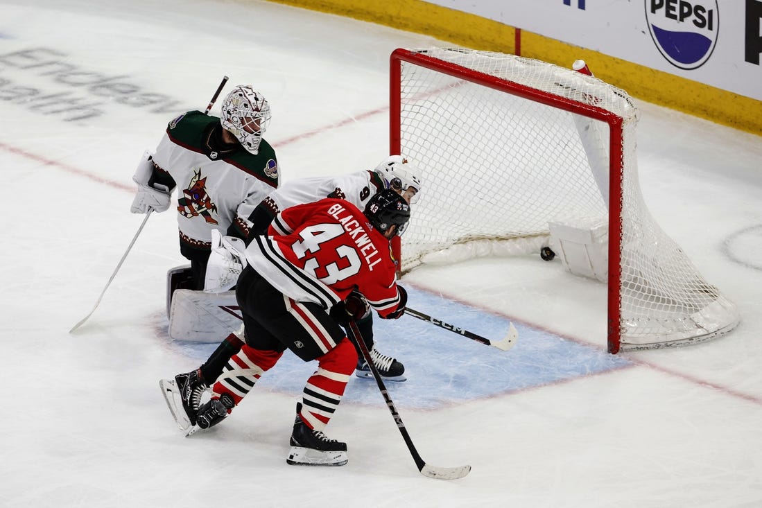 Colin Blackwell's hat trick propels Blackhawks past Coyotes - Field ...