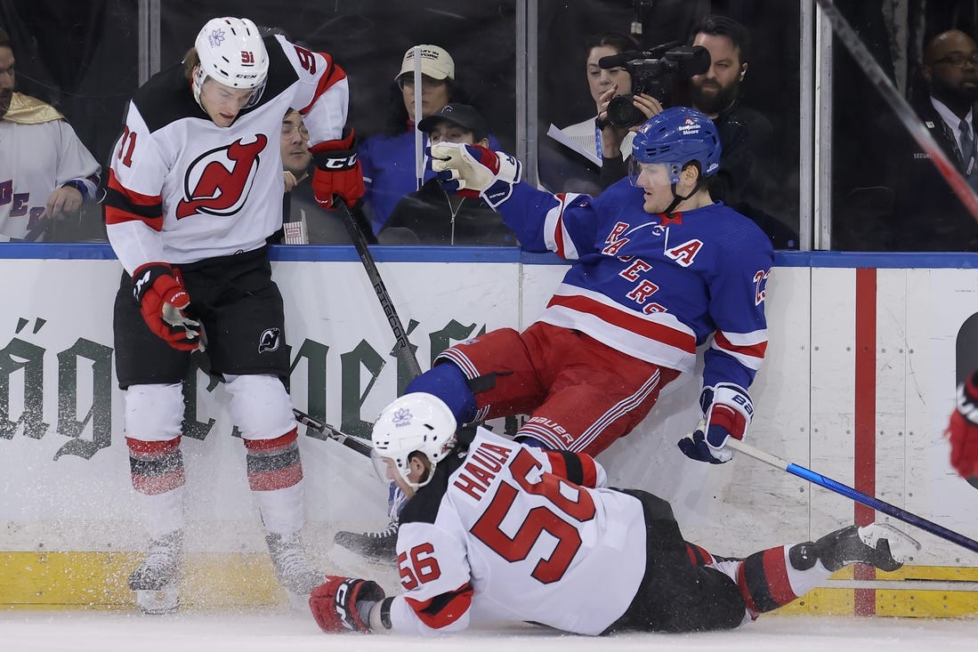 Jonathan Quick, Rangers shut down Devils - Field Level Media ...