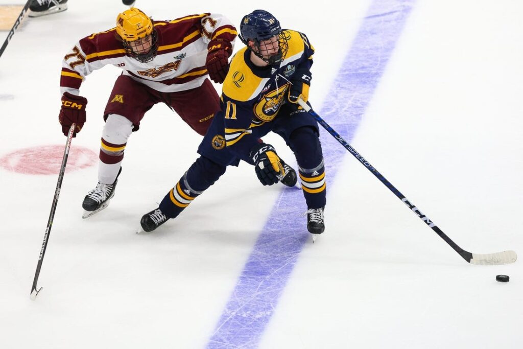 Sharks sign Quinnipiac F Collin Graf - Field Level Media - Professional ...