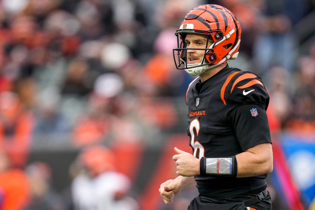 Bengals re-sign QB Jake Browning - Field Level Media - Professional ...