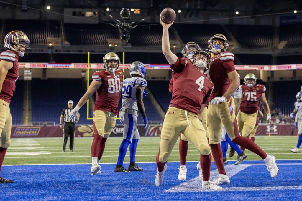 Panthers surge past winless Roughnecks with big third quarter - Field ...