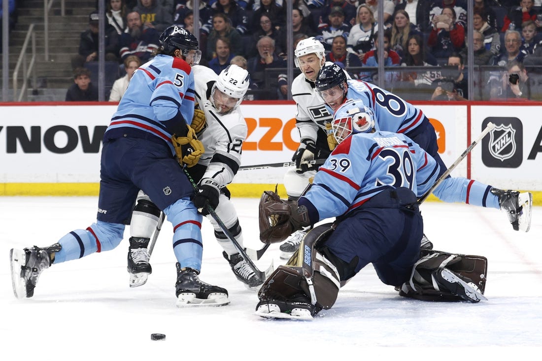 Cole Perfetti's two goals propel Jets past Kings - Field Level Media ...