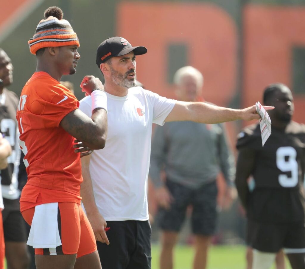 Browns QB Deshaun Watson progresses to 'full speed' throws - Field Level Media - Professional ...