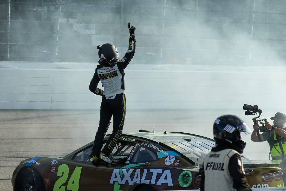 Drivers try to tame track at Darlington in Goodyear 400 - Field Level ...
