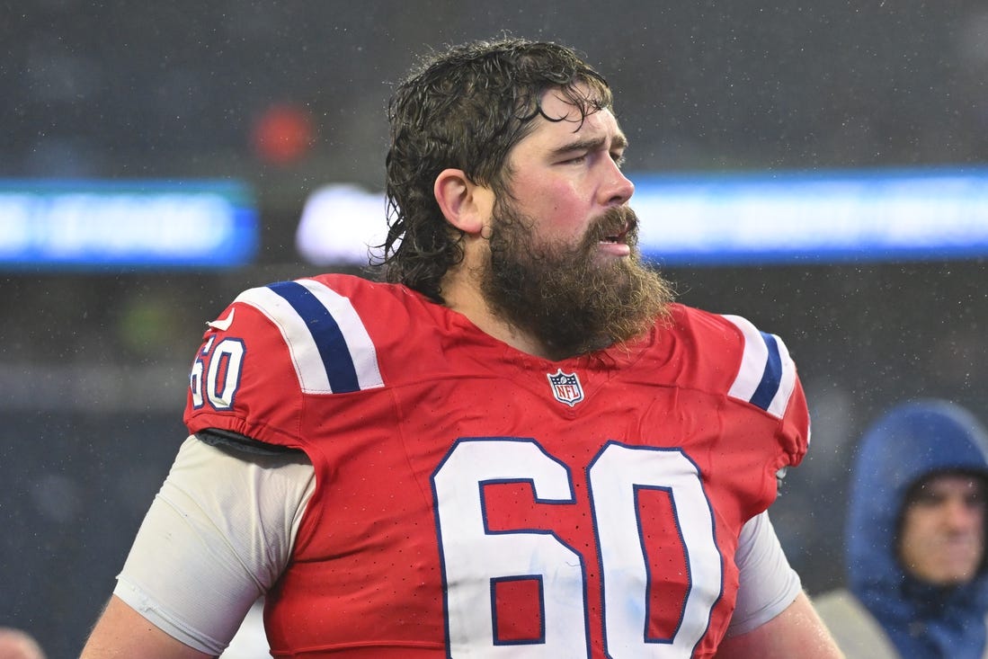 Report: Pats sign C David Andrews through 2025 - Field Level Media ...