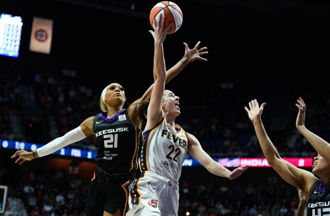 Caitlin Clark scores 20 in WNBA debut as Fever lose to Sun - Field Level Media - Professional ...