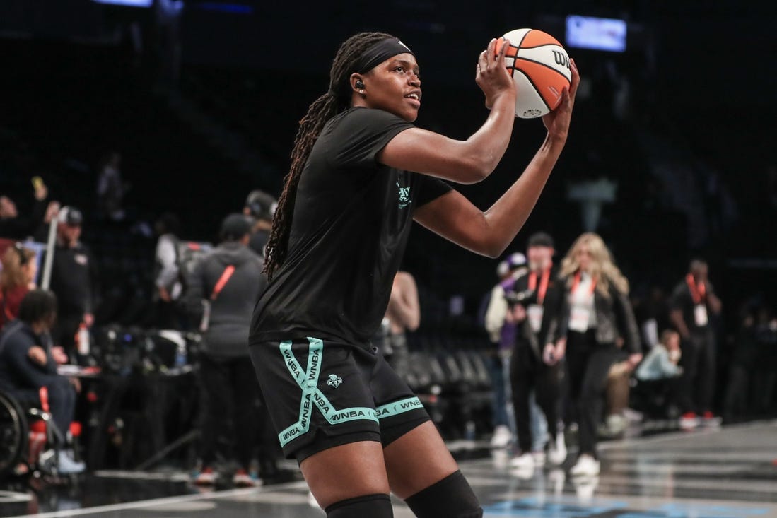 Jonquel Jones, Liberty drop Mystics to 0-12 - Field Level Media ...